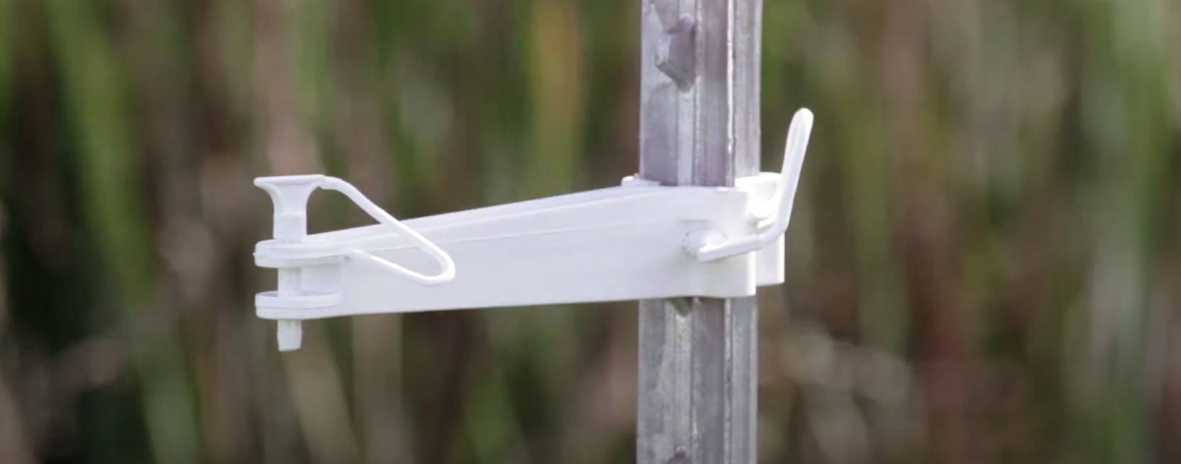 Fence Offsets | Keep Wire Clear of Fence Posts